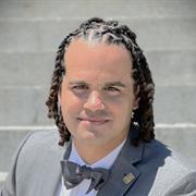 Aaron Embry Profile | Tufts University